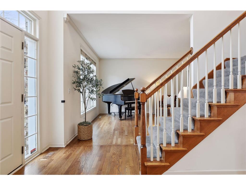 4315 Colleen Court, Arden Hills, MN, 55112 | MLS: 6472790 | Edina Realty