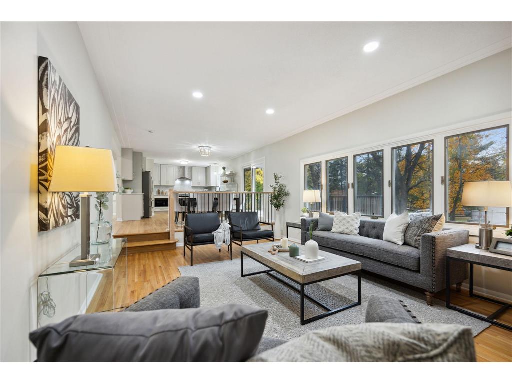 4319 Queens Way, Minnetonka, MN, 55345 | MLS: 6455228 | Edina Realty