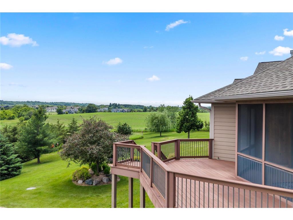 433 Sunset Drive, Troy Twp, WI, 54016 | MLS: 6741361 | Edina Realty
