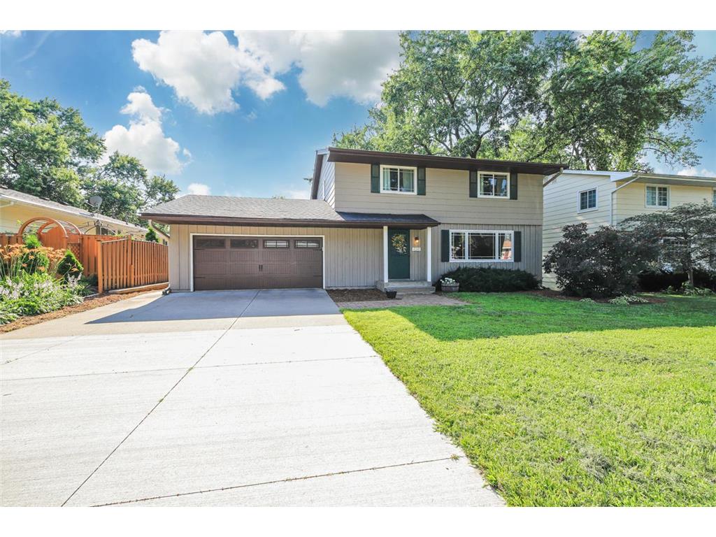 4341 Chowen Avenue N, Robbinsdale, MN, 55422 | MLS: 6566262 | Edina Realty