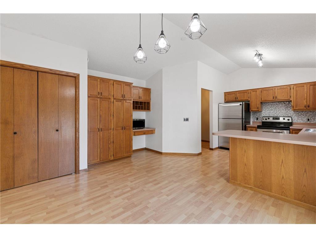 4363 Hamilton Drive, Eagan, MN, 55123 | MLS: 6759686 | Edina Realty