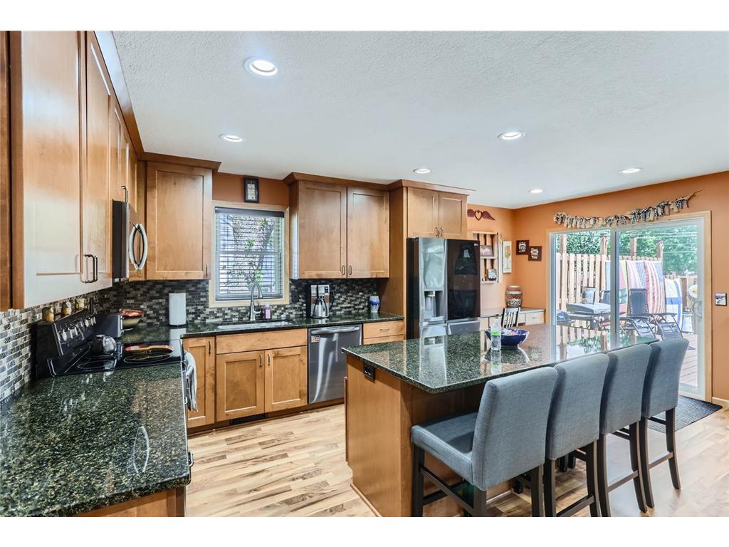 4400 Douglas Drive N, Crystal, MN, 55422 | MLS: 6583795 | Edina Realty