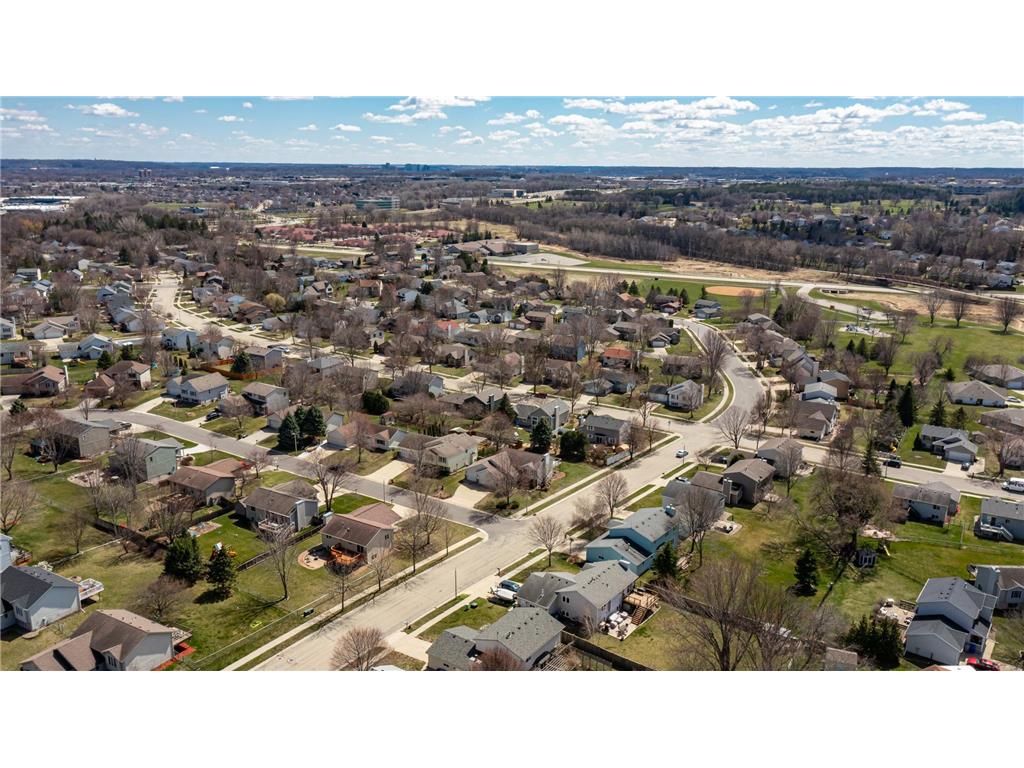 4471 Durham Lane NW, Rochester, MN, 55901 | MLS: 6517527 | Edina Realty