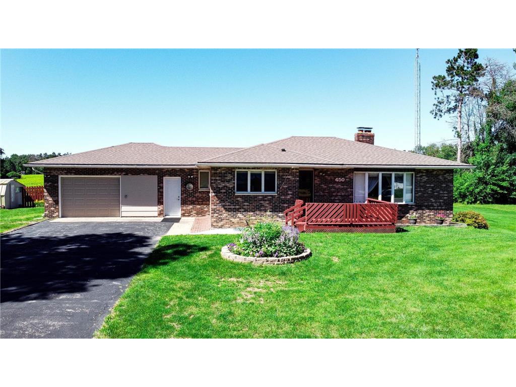 450 W 24th Street, Buffalo City, WI, 54622 | MLS: 6562440 | Edina Realty