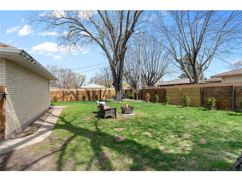 4500 Beard Avenue N, Robbinsdale, MN, 55422 | MLS: 6524083 | Edina Realty