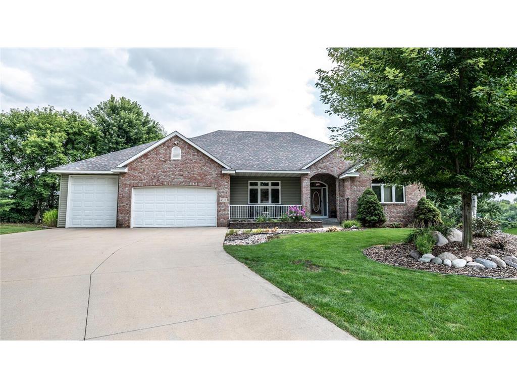 4525 Alicia Drive, Eagan, MN, 55077 | MLS: 6765134 | Edina Realty