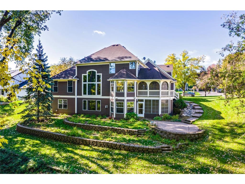 460 Vadnais Lake Drive, Vadnais Heights, MN, 55127 | MLS: 6395469 ...