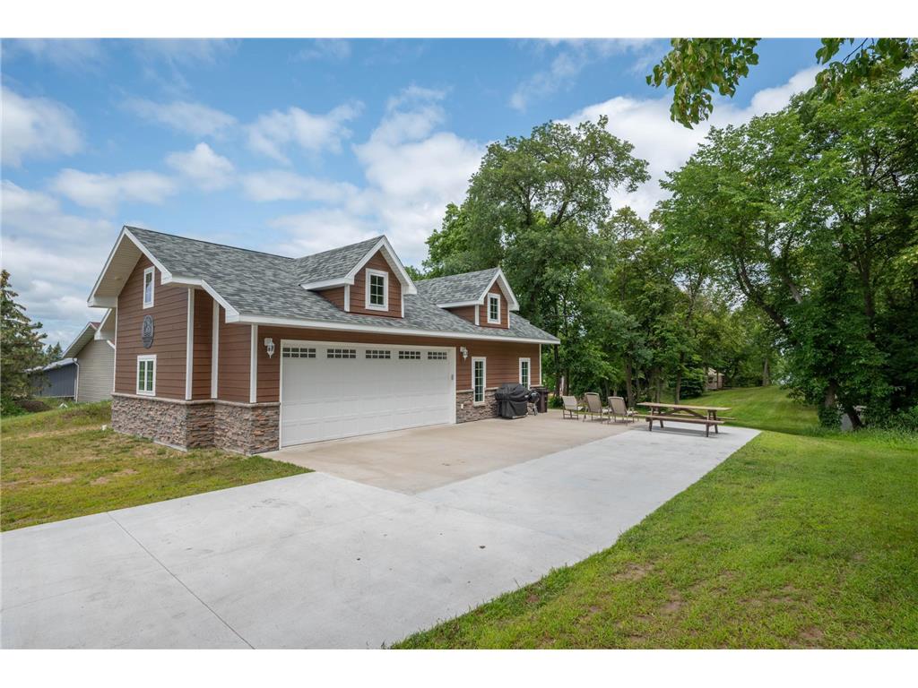 46208 Little Pine Loop, Perham, MN, 56573 | MLS: 6492943 | Edina Realty