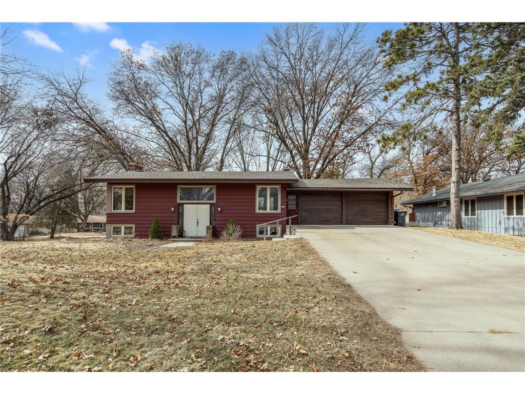 4627 Dale Street N, Shoreview, MN, 55126 | MLS: 6685302 | Edina Realty