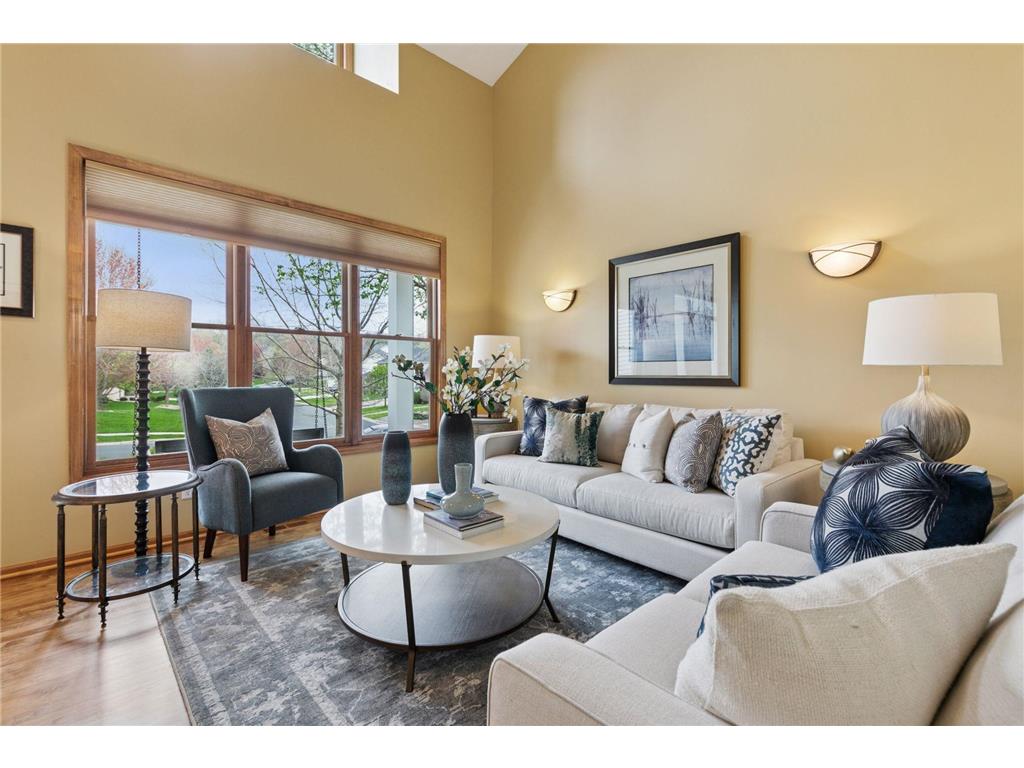 4633 Stonecliffe Drive, Eagan, MN, 55122 | MLS: 6732369 | Edina Realty