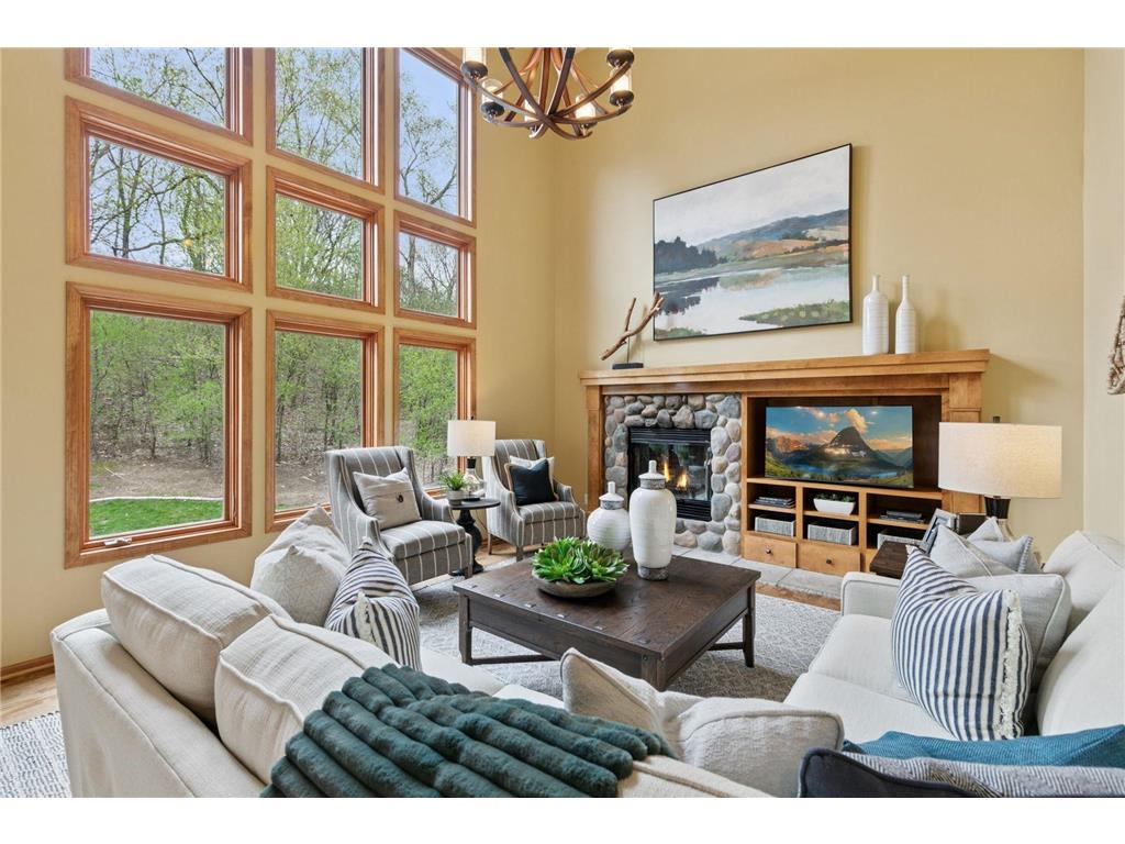 4633 Stonecliffe Drive, Eagan, MN, 55122 | MLS: 6732369 | Edina Realty