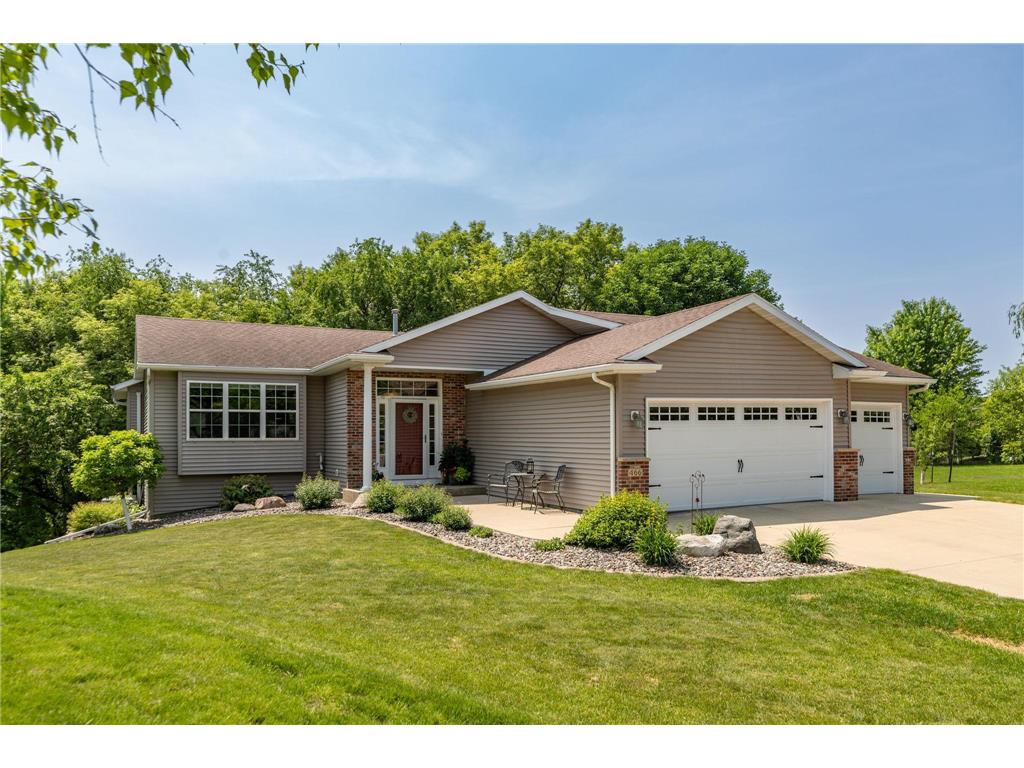466 45th Manor Lane NW, Rochester, MN, 55901 | MLS: 6401829 | Edina Realty