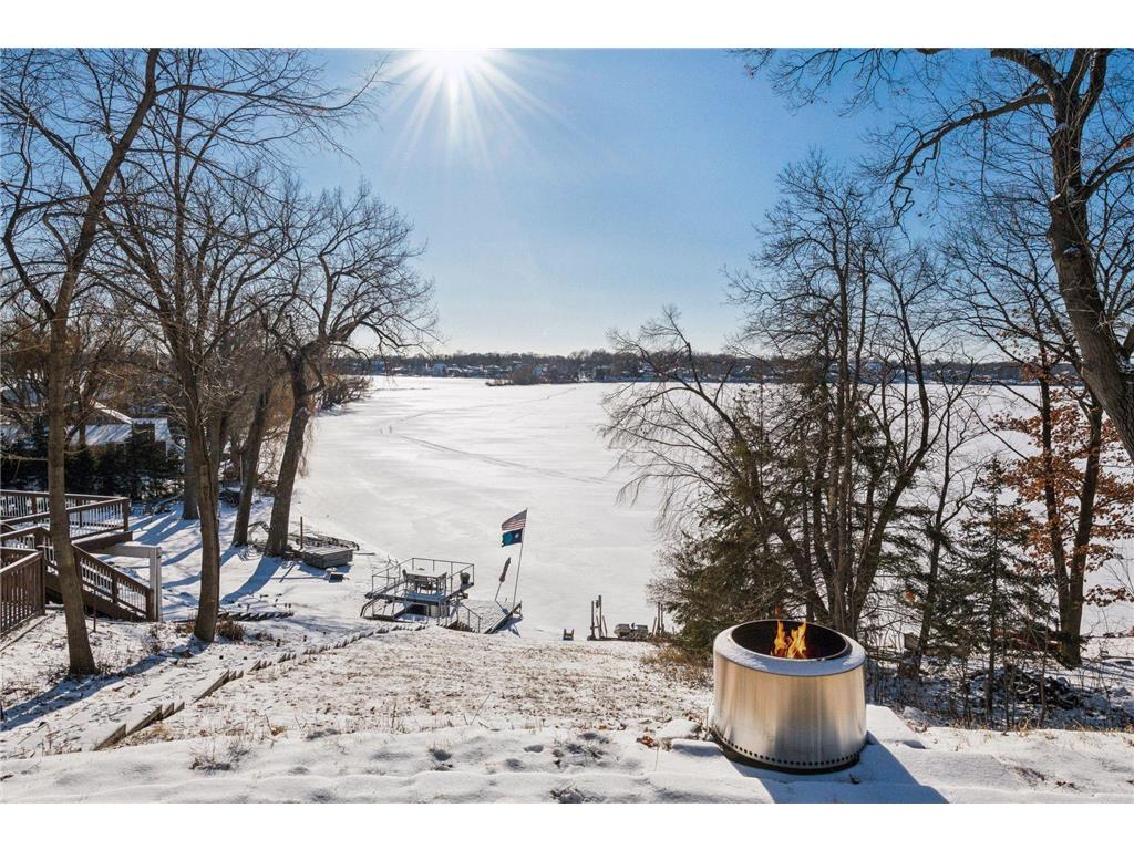 4695 North Shore Drive, Orono, MN, 55364 | MLS: 6646422 | Edina Realty