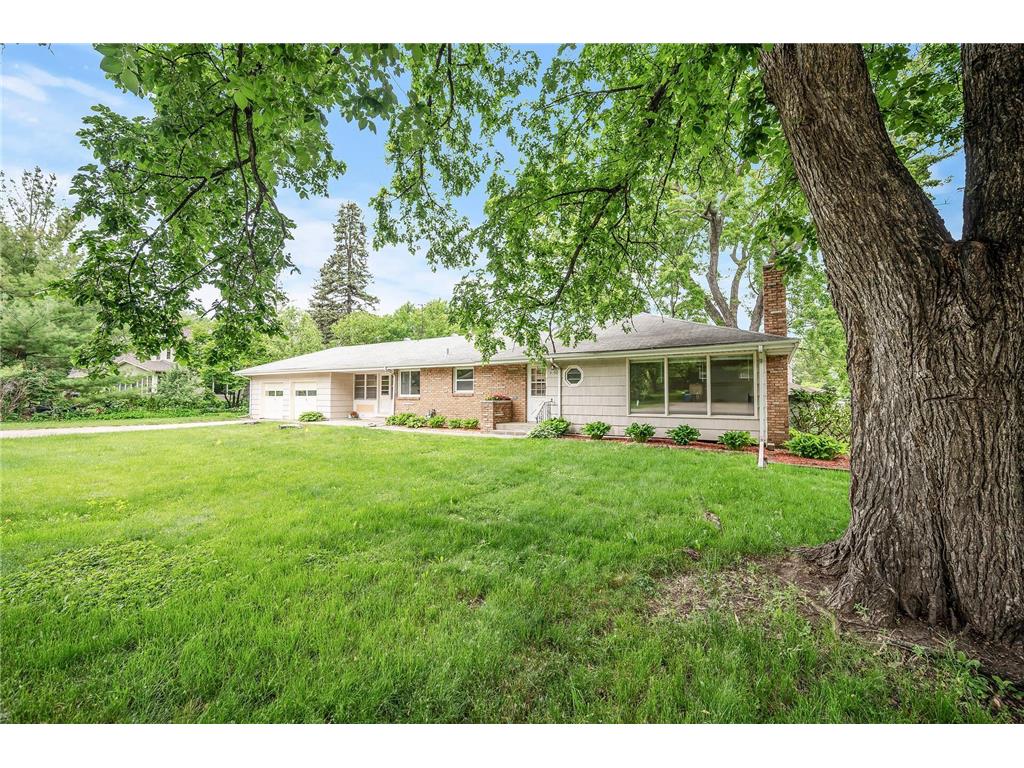 4700 Glenwood Avenue, Golden Valley, MN, 55422 | MLS: 6645314 | Edina ...