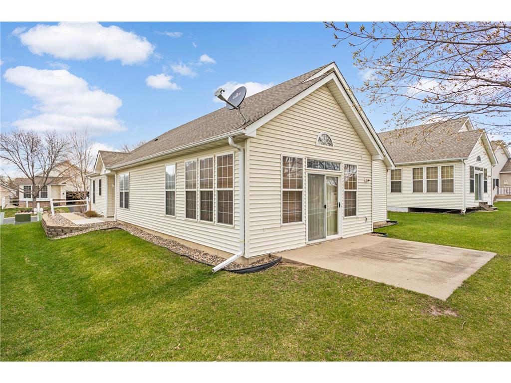 471 Meadowood Lane, Burnsville, MN, 55337 | MLS: 6522260 | Edina Realty