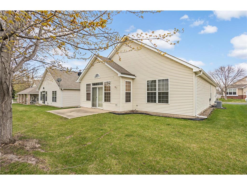 471 Meadowood Lane, Burnsville, MN, 55337 | MLS: 6522260 | Edina Realty