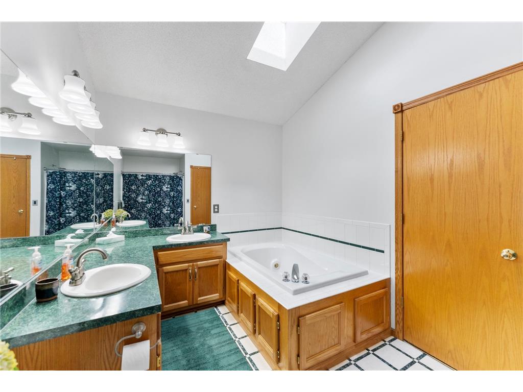 47963 Barber Drive, Stanchfield, MN, 55080 | MLS: 6488428 | Edina Realty