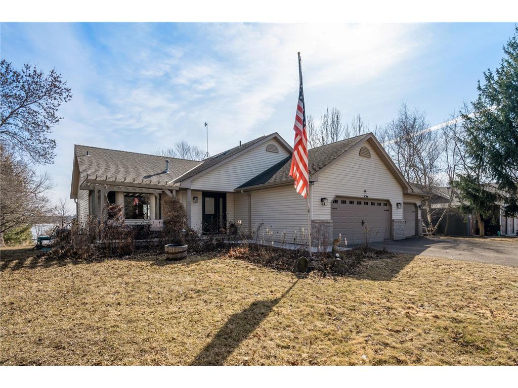 47963 Barber Drive, Stanchfield, MN, 55080 | MLS: 6682764 | Edina Realty