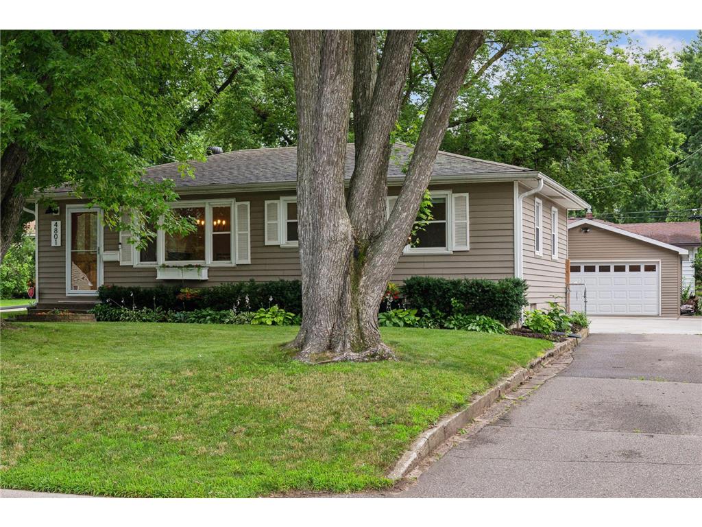 4801 Georgia Avenue N, Crystal, MN, 55428 | MLS: 6570938 | Edina Realty