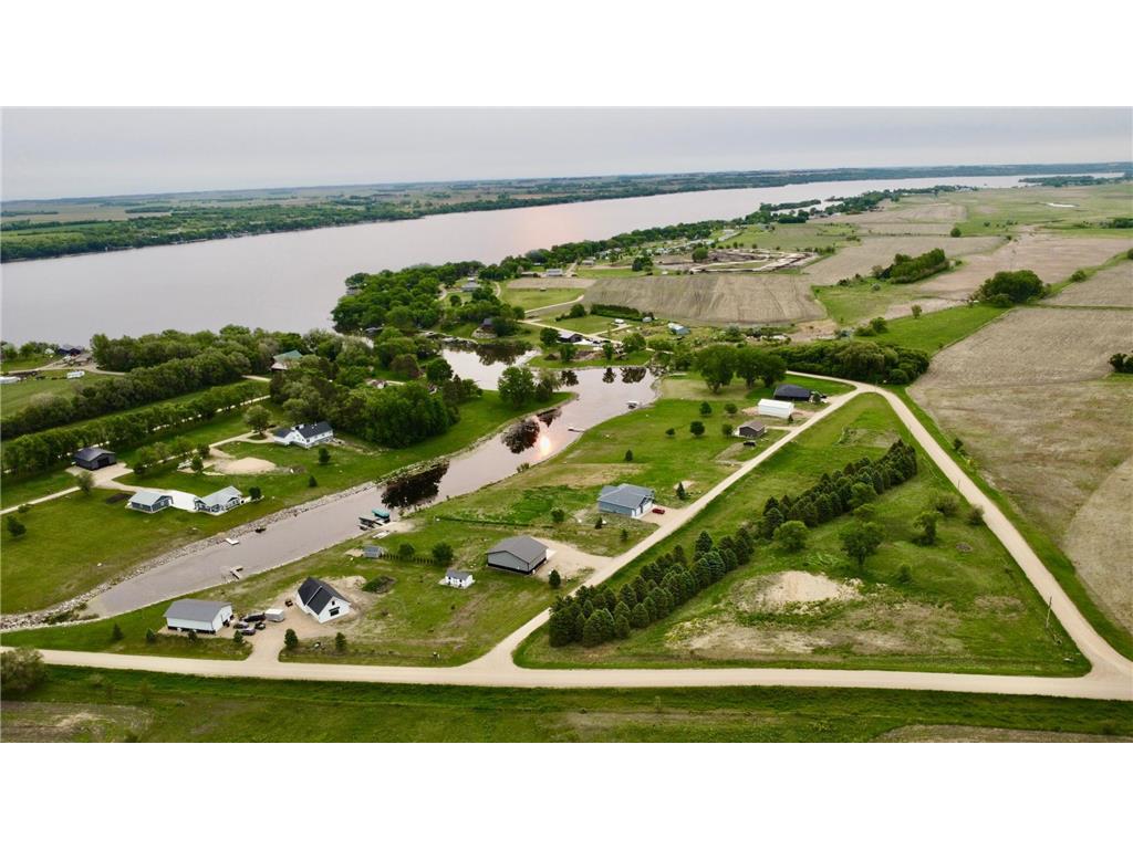 48113 Isaak Lane, Big Stone City, SD, 57216 | MLS: 6619838 | Edina Realty