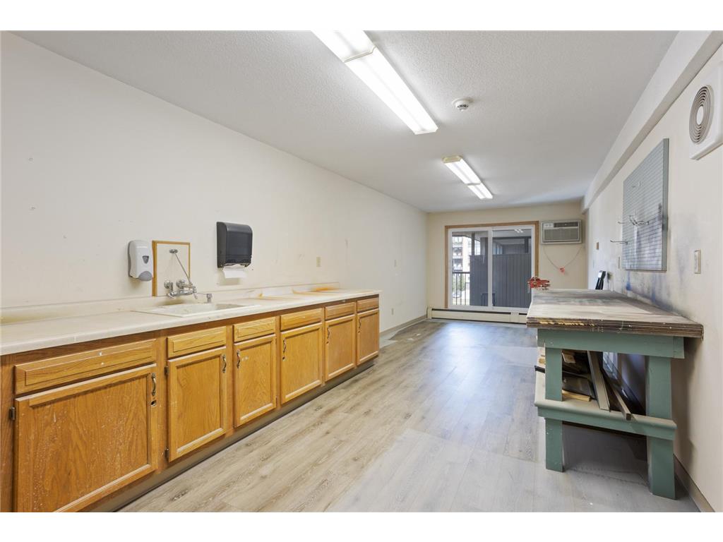 4820 Park Commons Drive #220, Saint Louis Park, MN, 55416 | MLS ...