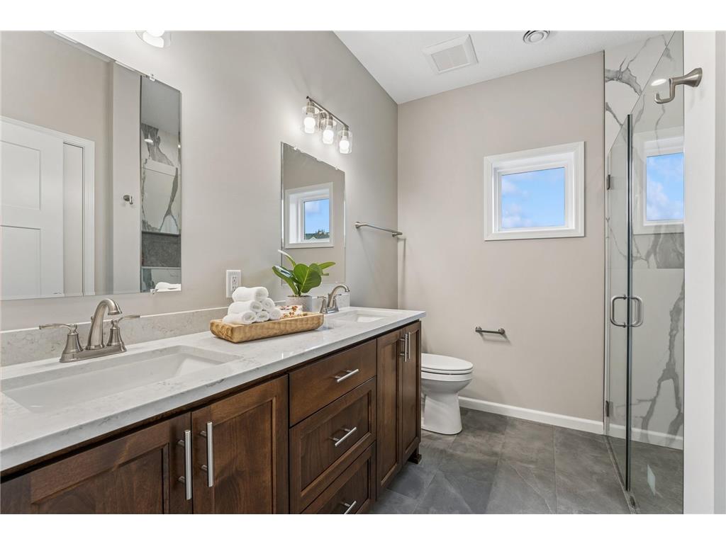 4907 Evergreen Drive N, Hugo, MN, 55038 | MLS: 6778218 | Edina Realty