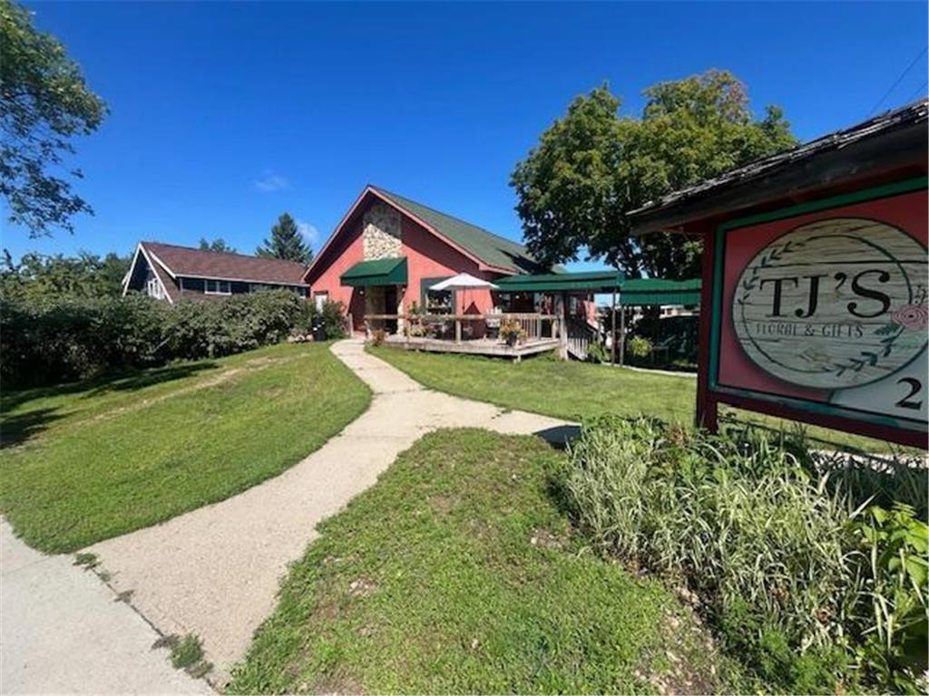 500 Michigan Avenue W, Walker, MN, 56484 | MLS: 6768051 | Edina Realty