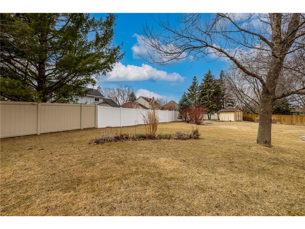 5015 Norwood Lane N, Plymouth, MN, 55442 | MLS: 6692916 | Edina Realty