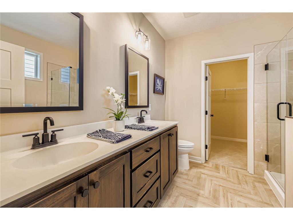 5035 Dale Ridge Road, Woodbury, MN, 55129 | MLS: 6760672 | Edina Realty