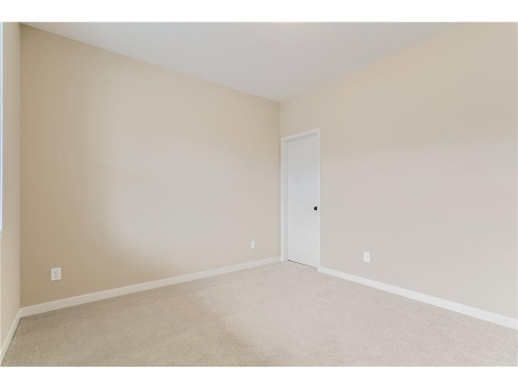 5035 Dale Ridge Road, Woodbury, MN, 55129 | MLS: 6760672 | Edina Realty