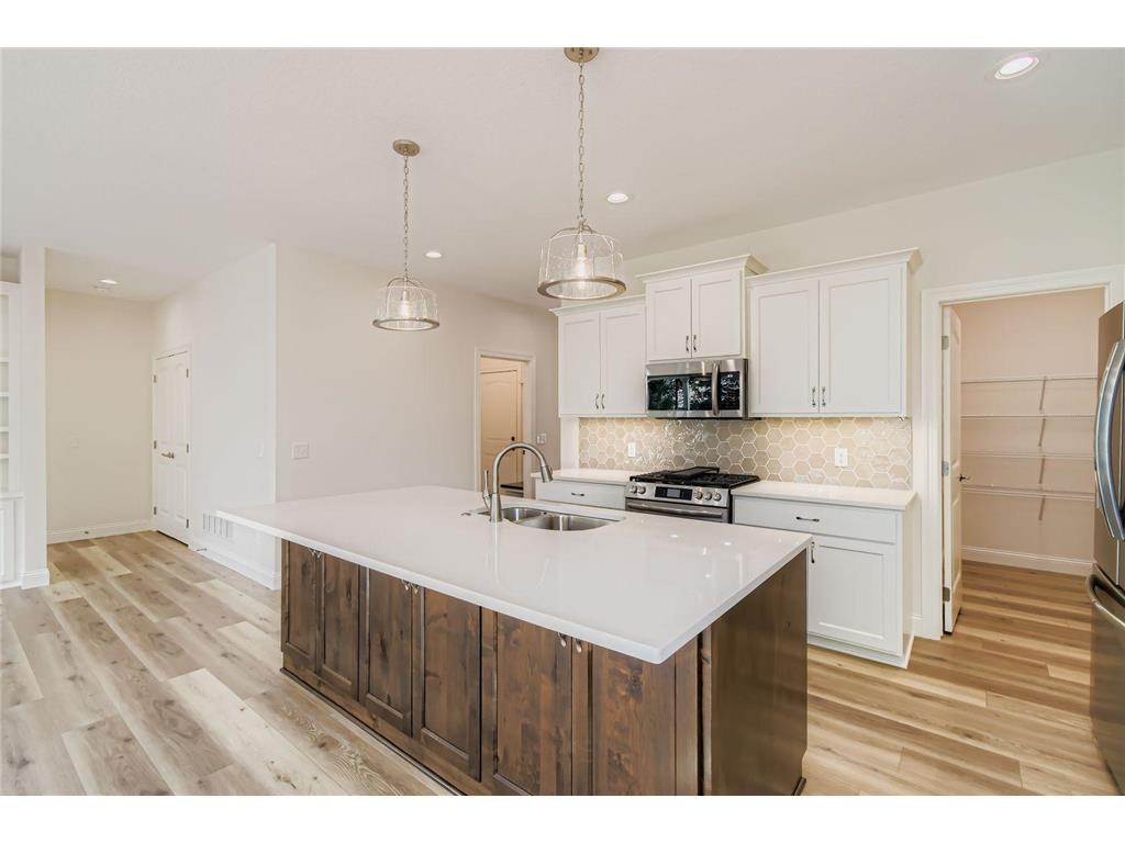 5054 Dale Ridge Road, Woodbury, MN, 55129 | MLS: 6729630 | Edina Realty