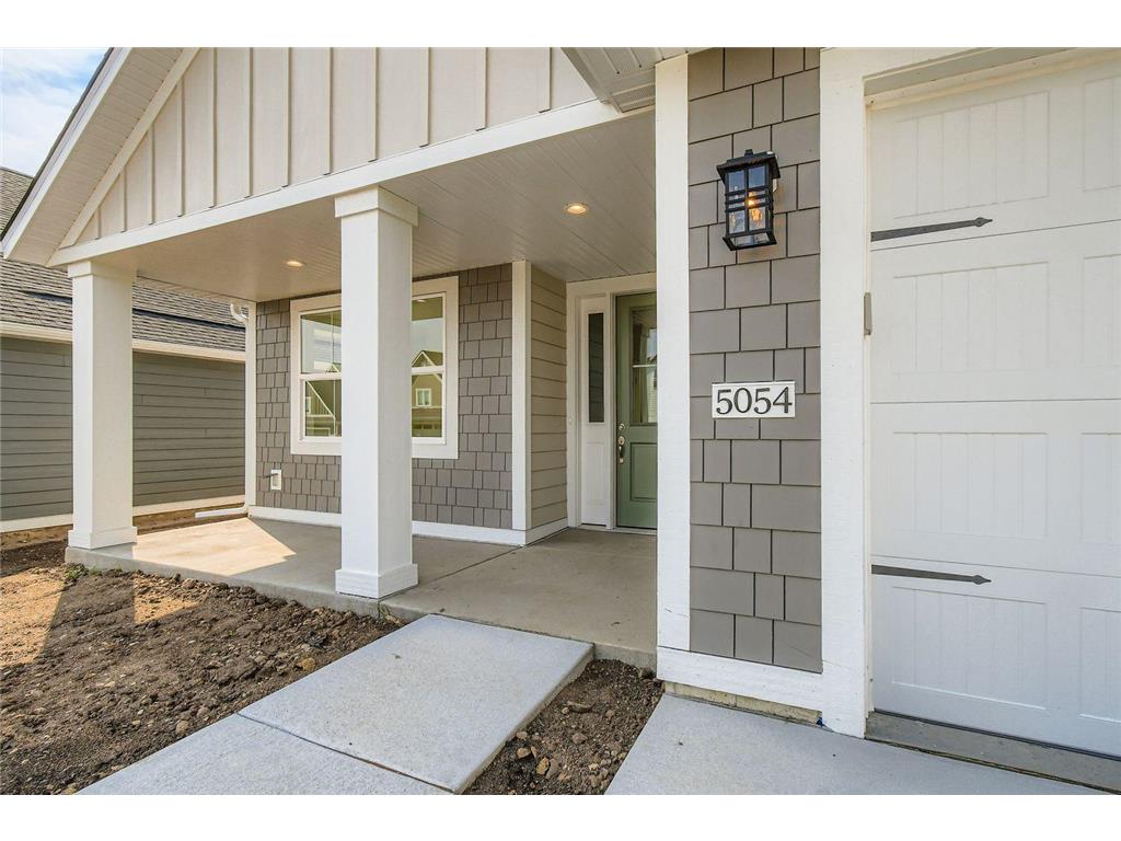 5054 Dale Ridge Road, Woodbury, MN, 55129 | MLS: 6729630 | Edina Realty