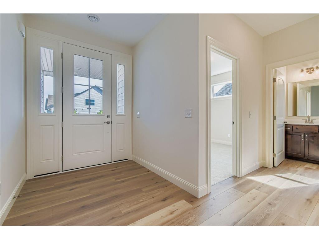 5054 Dale Ridge Road, Woodbury, MN, 55129 | MLS: 6729630 | Edina Realty