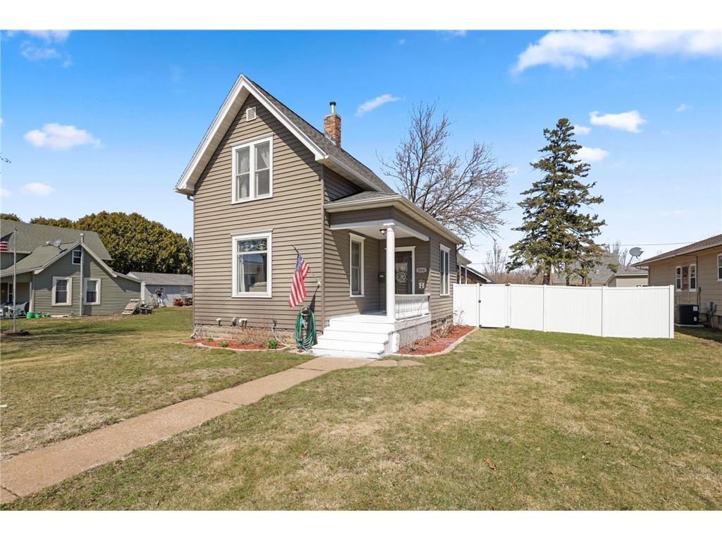 506 N 7th Street, Lake City, MN, 55041 | MLS: 7051250 | Edina Realty