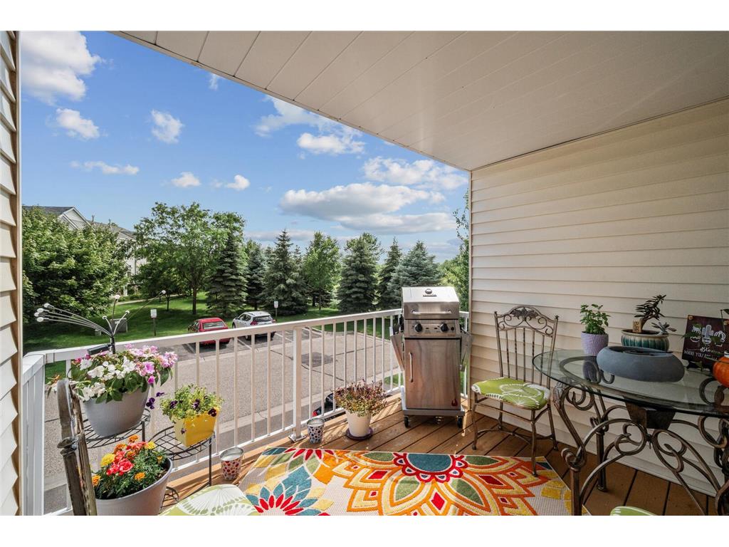 5062 French Drive N, Hugo, MN, 55038 | MLS: 6756715 | Edina Realty