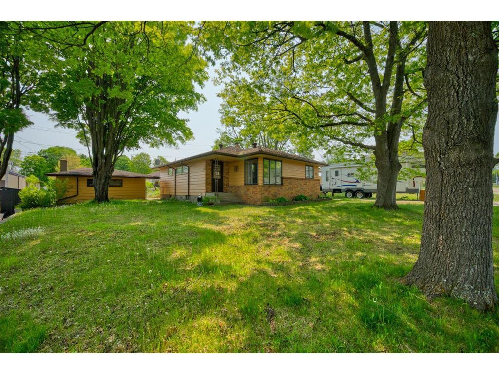 507 Indiana Avenue W, Gilbert, MN, 55741 | MLS: 6730046 | Edina Realty