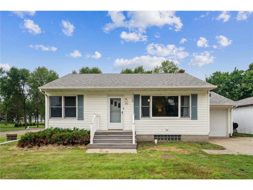 509 Park Street S, Fairfax, MN, 55332 | MLS: 6751912 | Edina Realty