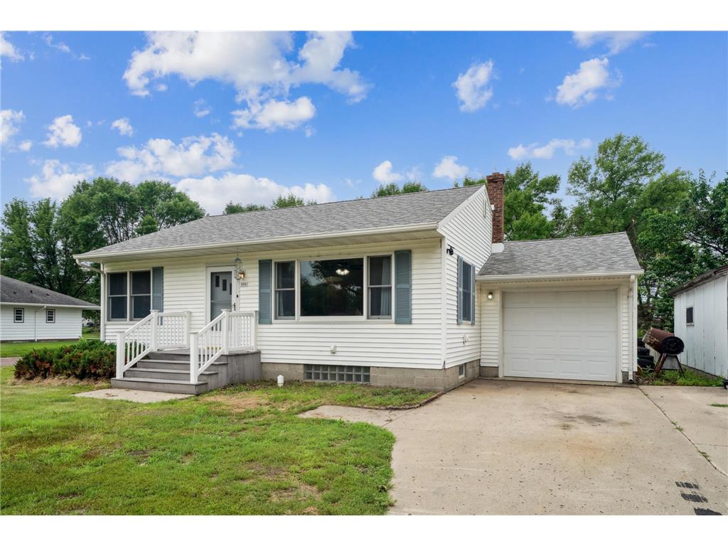 509 Park Street S, Fairfax, MN, 55332 | MLS: 6751912 | Edina Realty