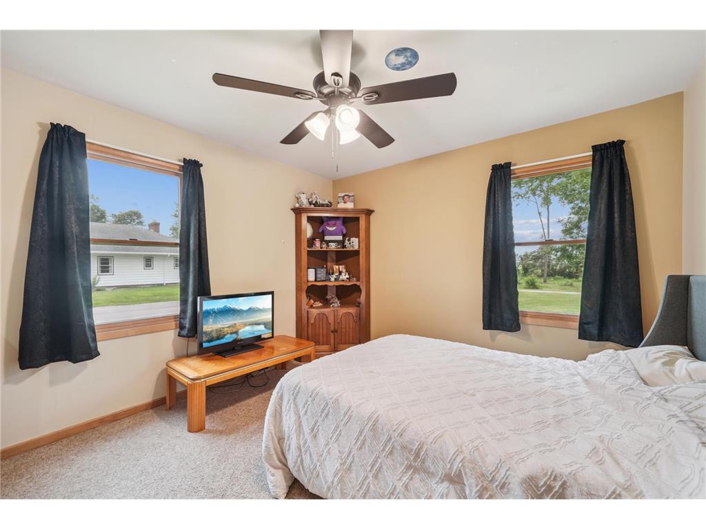 509 Park Street S, Fairfax, MN, 55332 | MLS: 6751912 | Edina Realty