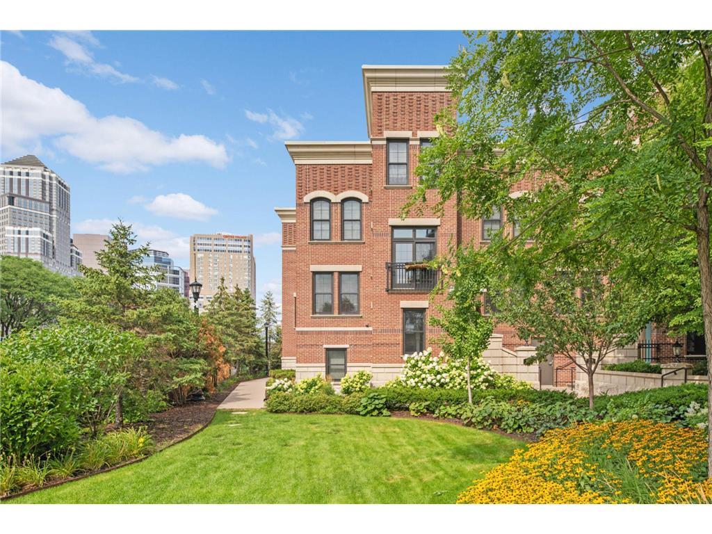 511 S 10th Street, Minneapolis, MN, 55404 | MLS: 6553932 | Edina Realty