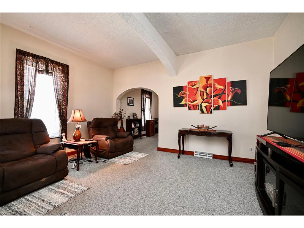 512 E Wabasha Street, Winona, MN, 55987 | MLS: 6758532 | Edina Realty