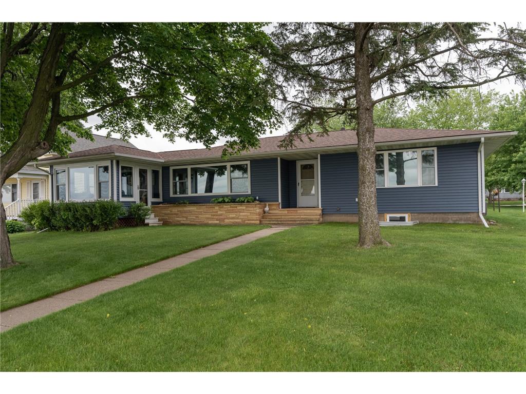 514 S Lakeshore Drive, Lake City, MN, 55041 | MLS: 6539623 | Edina Realty