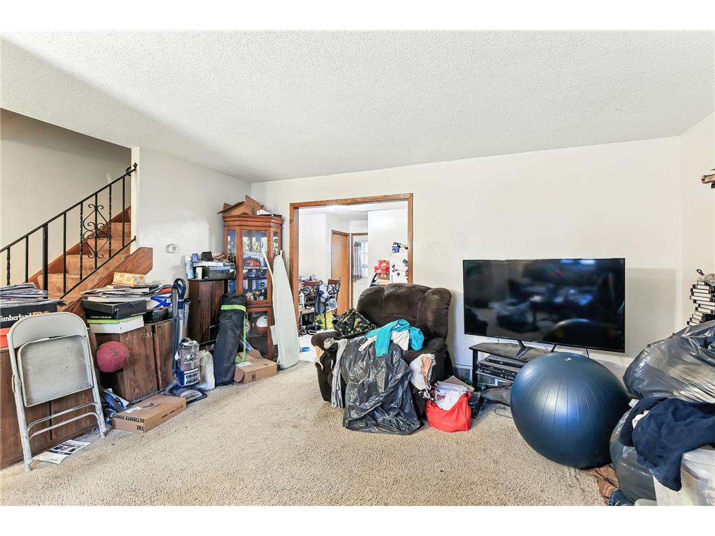 514 Shadyside Circle, Hopkins, MN, 55343 | MLS: 7006688 | Edina Realty