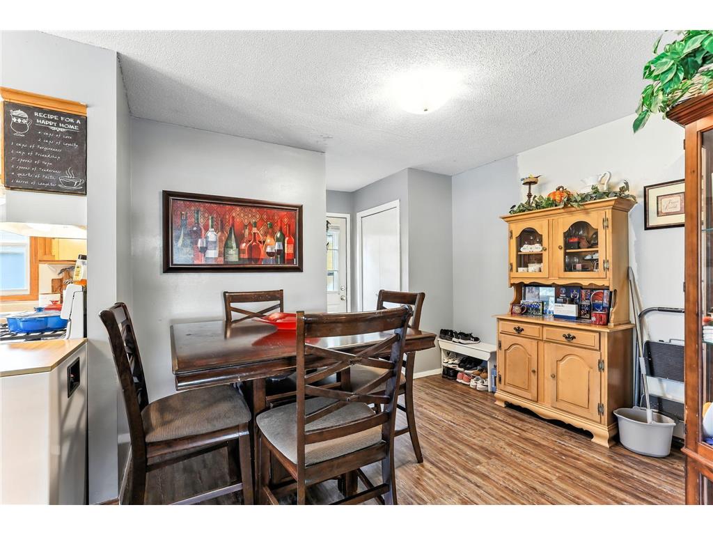 514 Shadyside Circle, Hopkins, MN, 55343 | MLS: 7006688 | Edina Realty