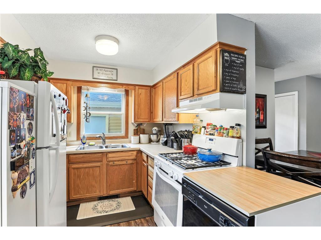 514 Shadyside Circle, Hopkins, MN, 55343 | MLS: 7006688 | Edina Realty