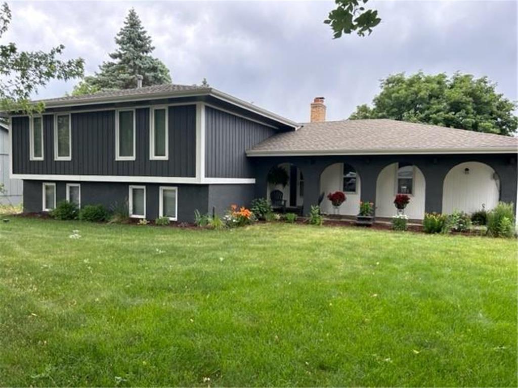 515 Skyview Lane, Carver, MN, 55315 | MLS: 6392711 | Edina Realty