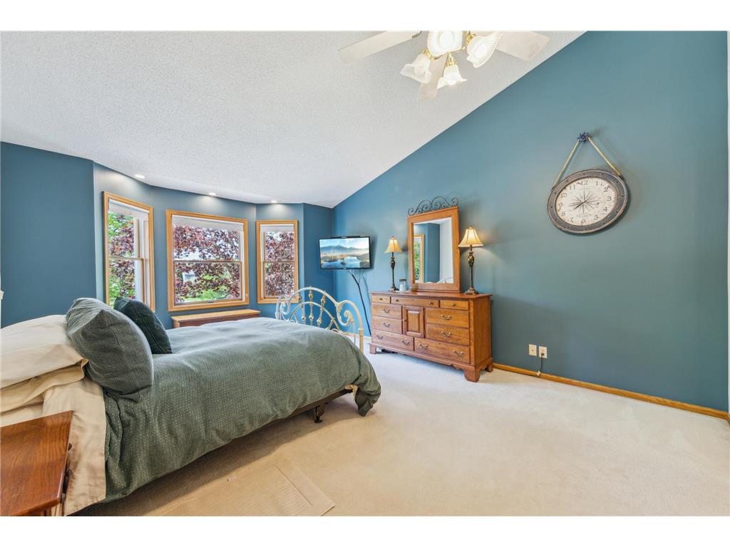 5155 Allen Drive, Woodbury, MN, 55129 | MLS: 6718620 | Edina Realty