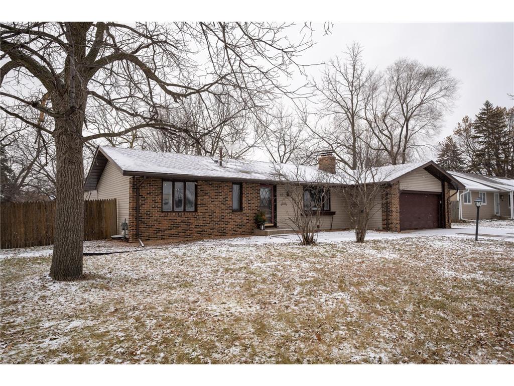 52 150th Street W, Apple Valley, MN, 55124 | MLS: 6461651 | Edina Realty
