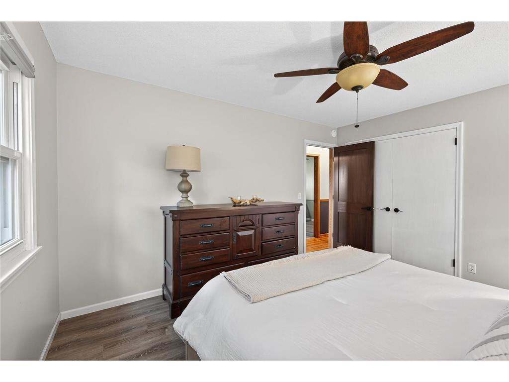 521 Timberland Drive, Burnsville, MN, 55337 | MLS: 6798324 | Edina Realty