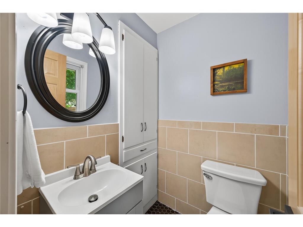 521 Timberland Drive, Burnsville, MN, 55337 | MLS: 6798324 | Edina Realty